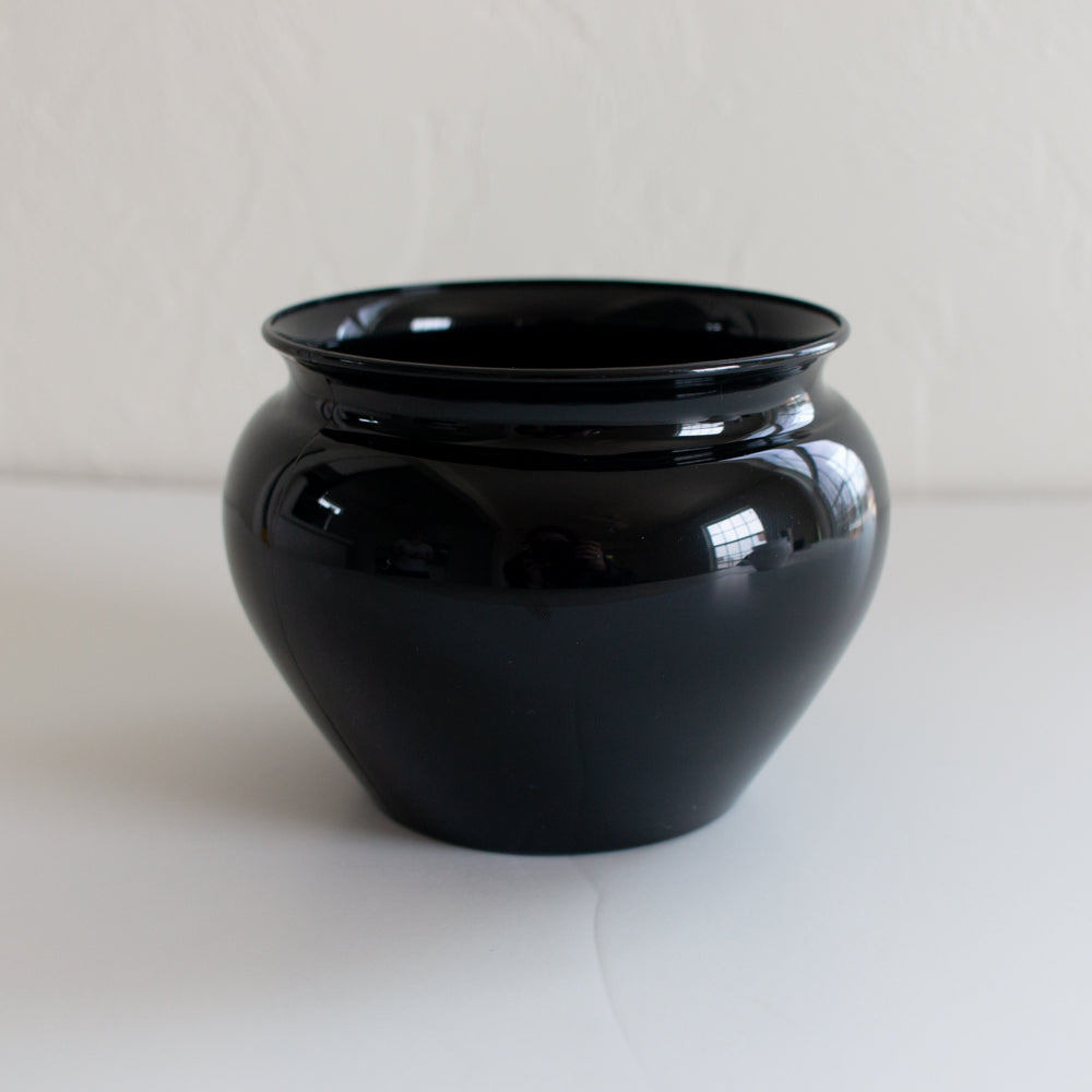 Black Jardinere Plastic Vase | Flower Moxie Supply | DIY Wedding